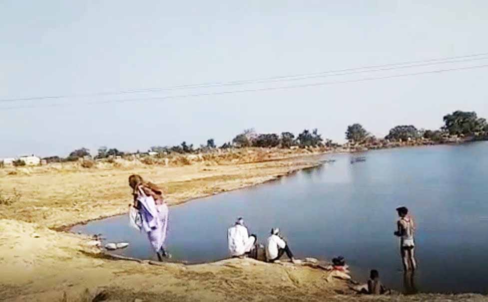 सुंदरीकरण का इंतजार कर रहा है चित्रकूट जिले के शिवनगर गाँव का तालाब ...